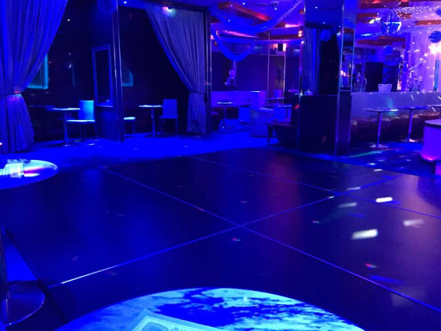 Kiss Table Dance Erfurt